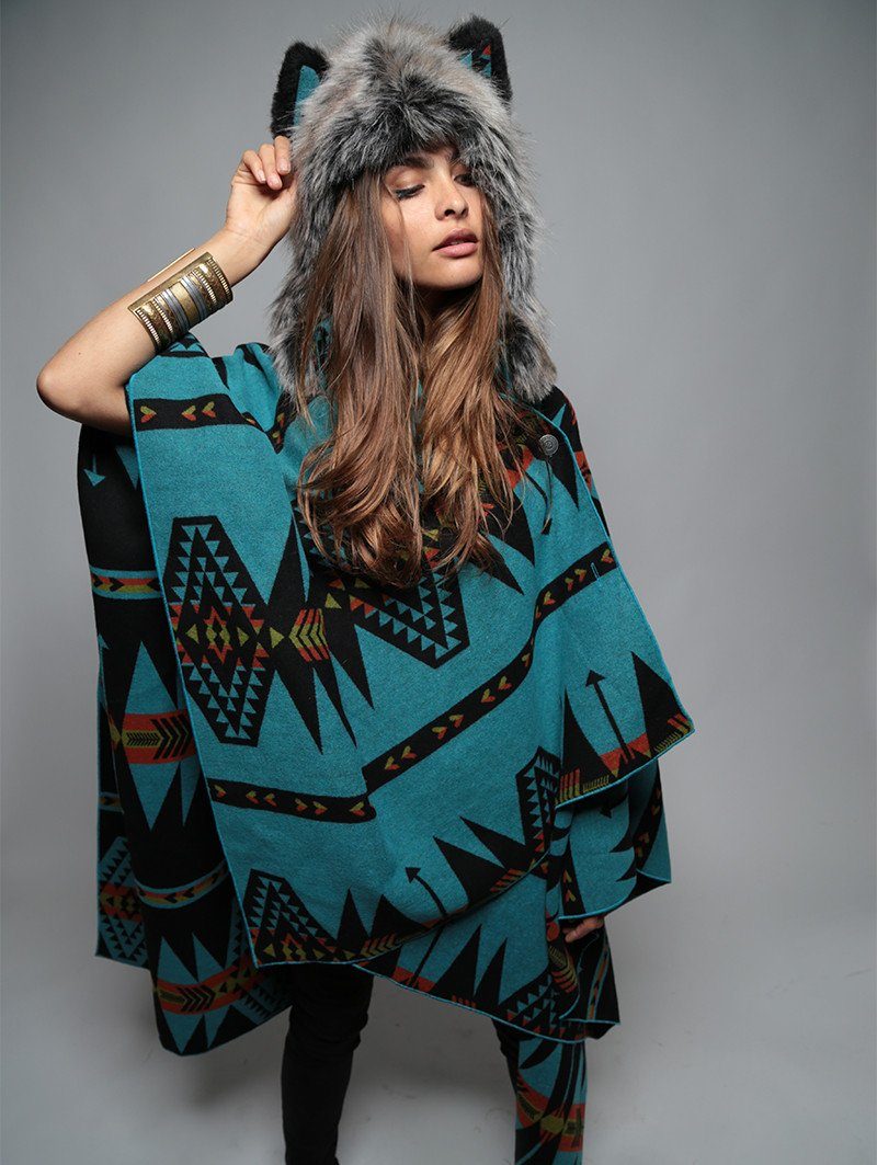 Italy Cape – Wrap Yourself in Italian Elegance and Charm